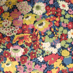 Coussin brodé Bonheur à la main par une association de femmes - by CSAO